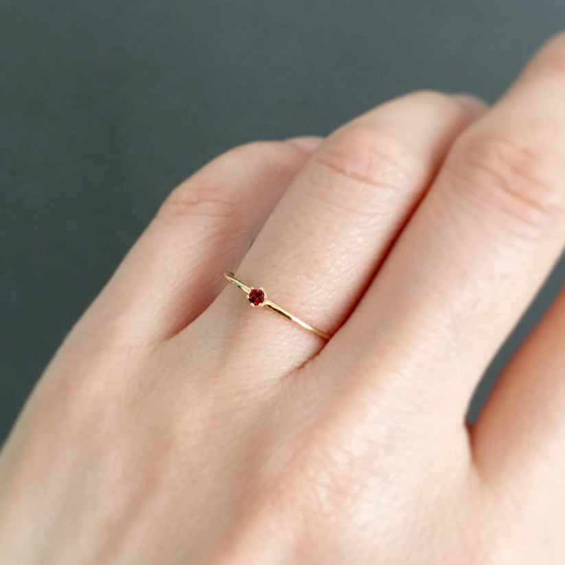 Baby Garnet Ring – Satomi Kawakita Tokyo